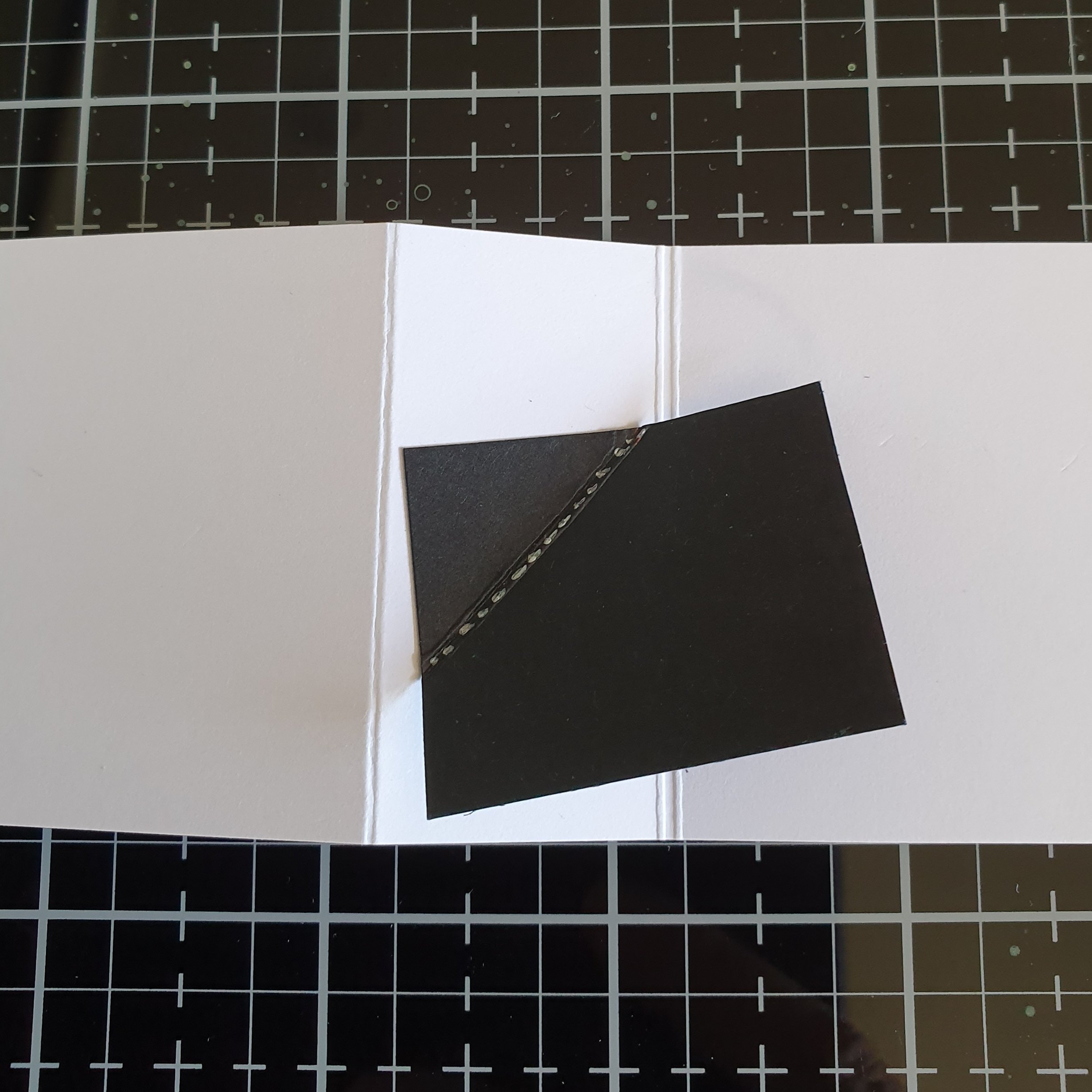 It’s a Kind of Magic: Papercraft March Challenge #27 – Craftyanna Studio