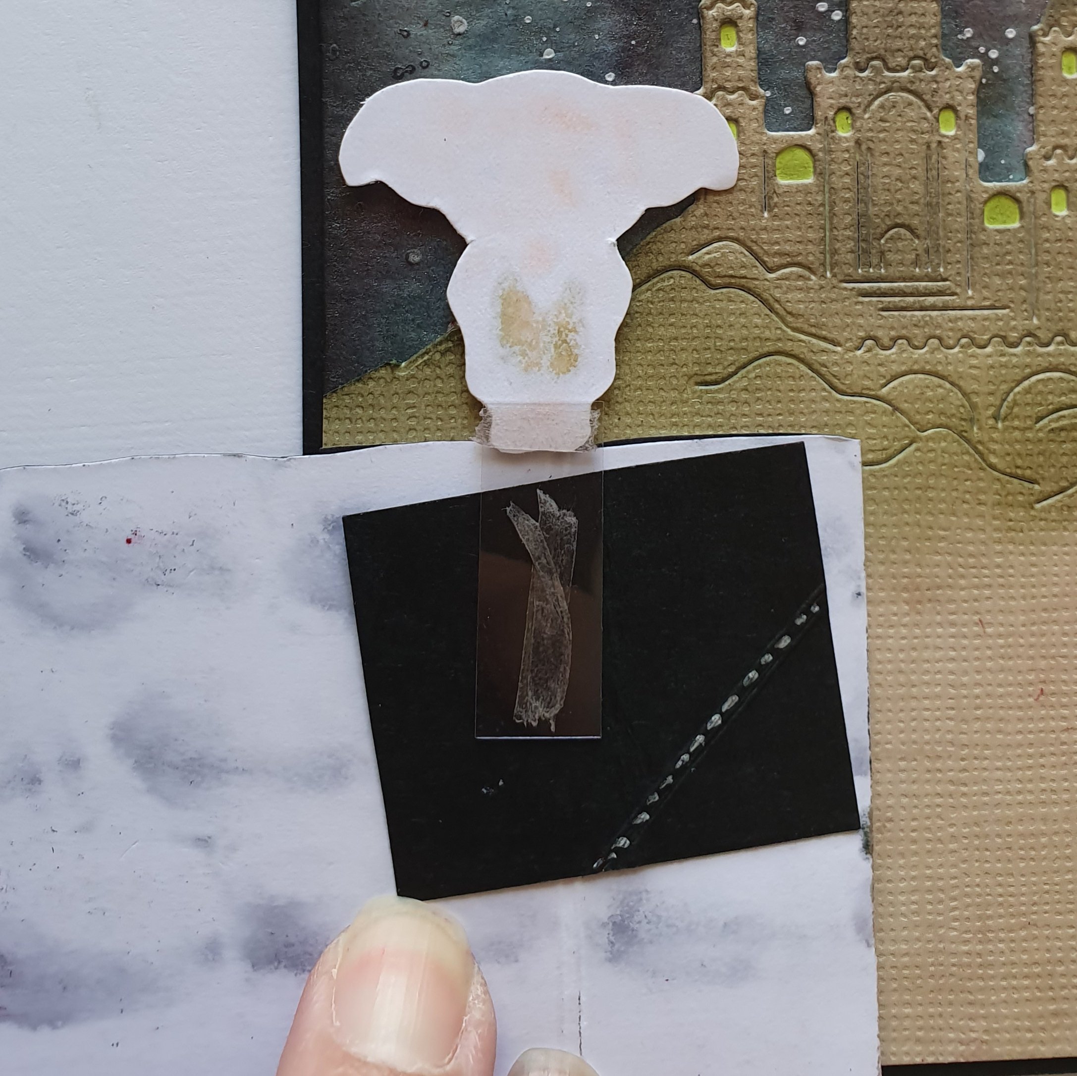 It’s a Kind of Magic: Papercraft March Challenge #27 – Craftyanna Studio